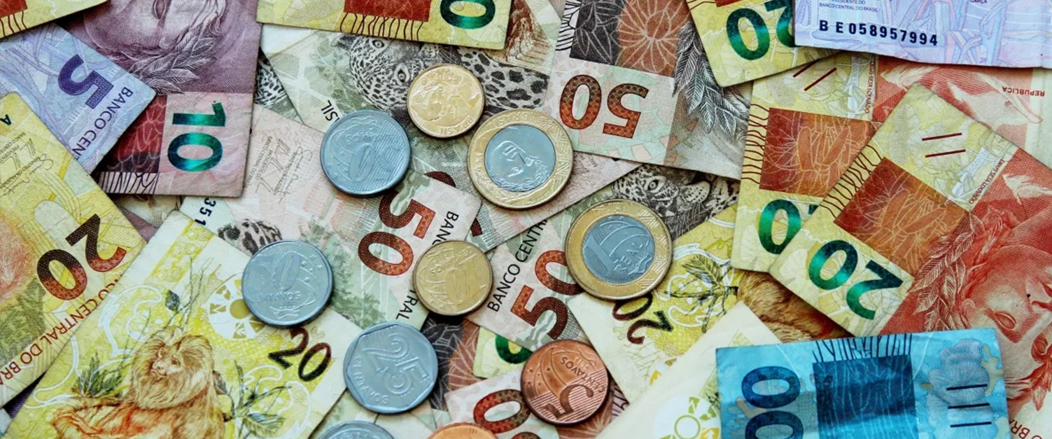 Indústria de Plásticos enfrenta redução na capacidade de pagamento ...